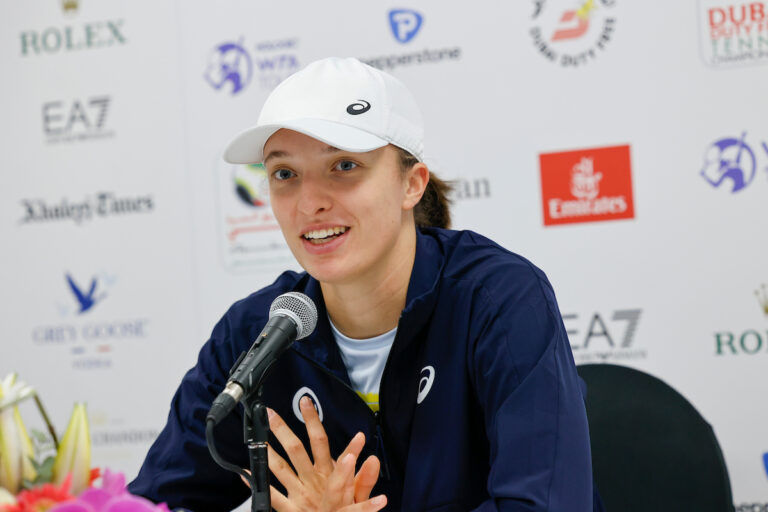 Relaxed Iga Swiatek speaks to junior reporter at Dubai Duty Free Tennis ...